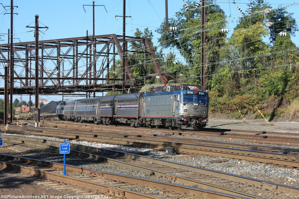 Amtrak train 92(17)